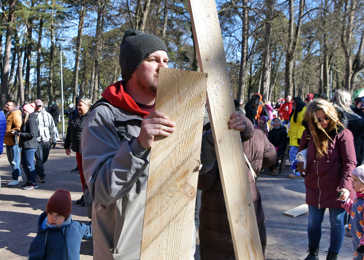 Putnu būrīšu izgatavošanas talka | Foto 12 / 58